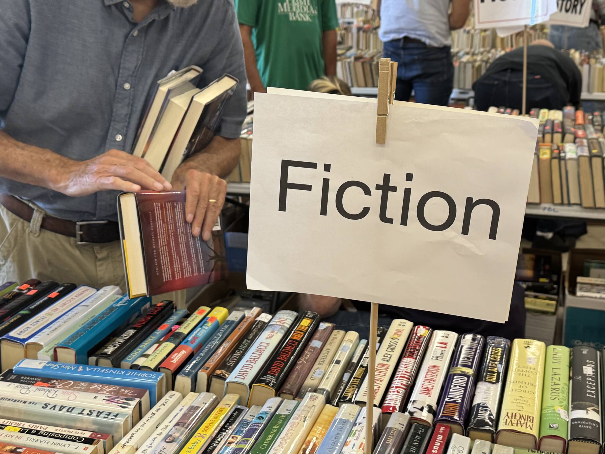 Title Wave: Sidewalk Book Sale Event | Friends of the Library